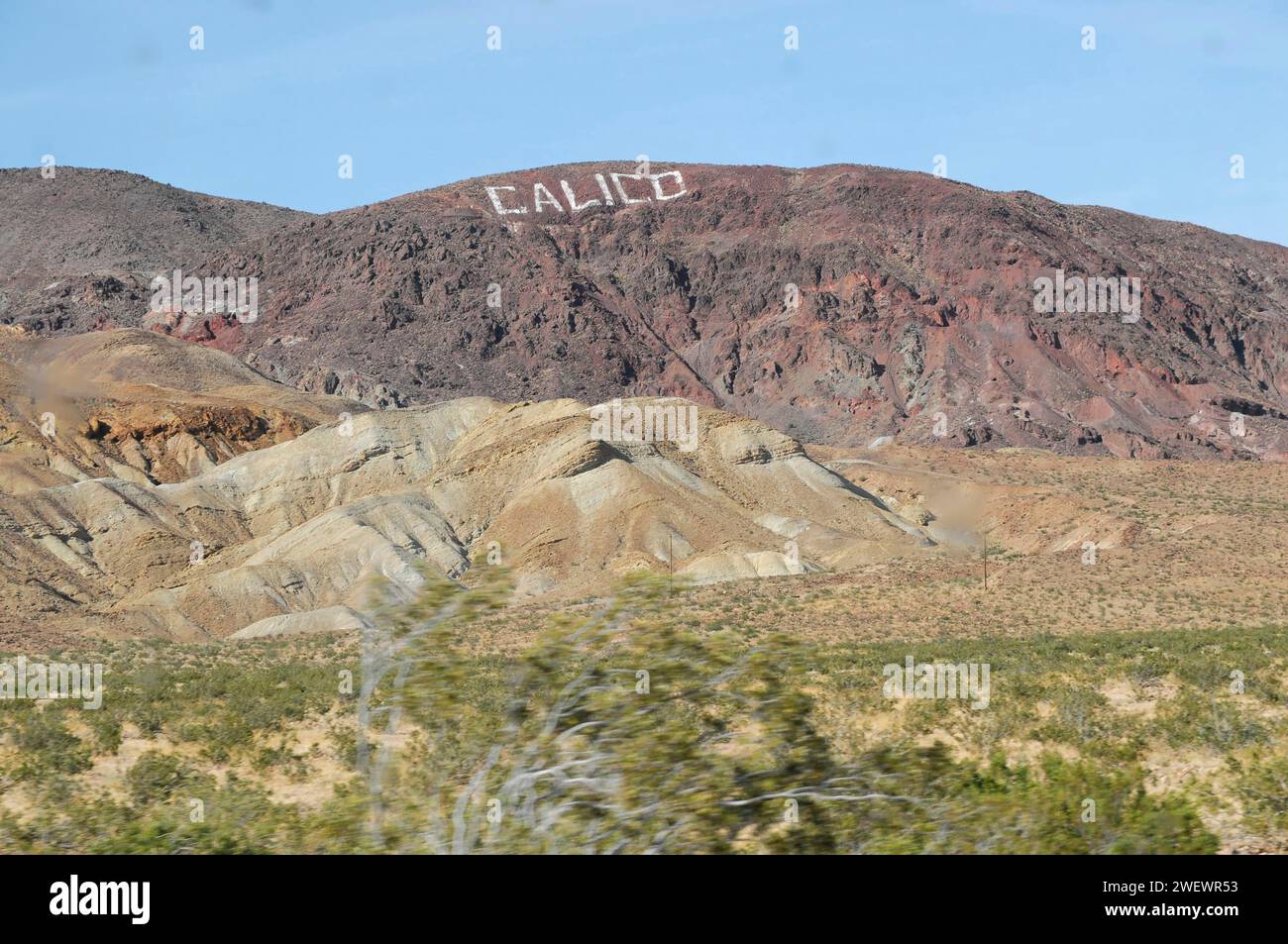 Travelling on the Calico Road in the Californian desert, Yermo ...
