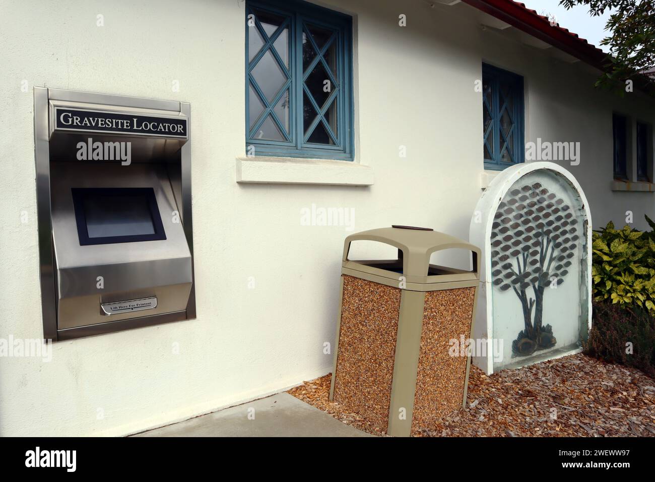 Grave locator hi-res stock photography and images - Alamy