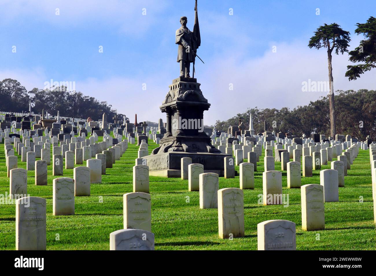 San Francisco, California: San Francisco National Cemetery in Presidio ...