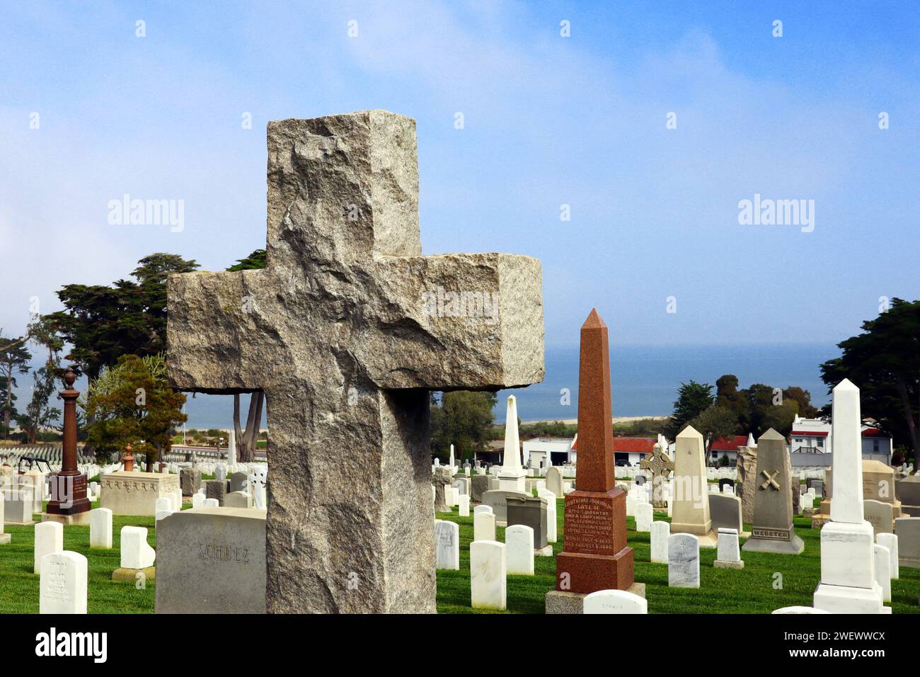 San Francisco, California: San Francisco National Cemetery in Presidio ...