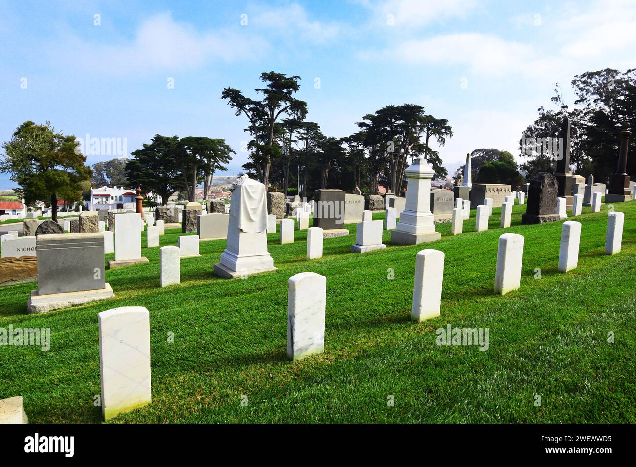 National cemetery in presidio hi-res stock photography and images - Alamy
