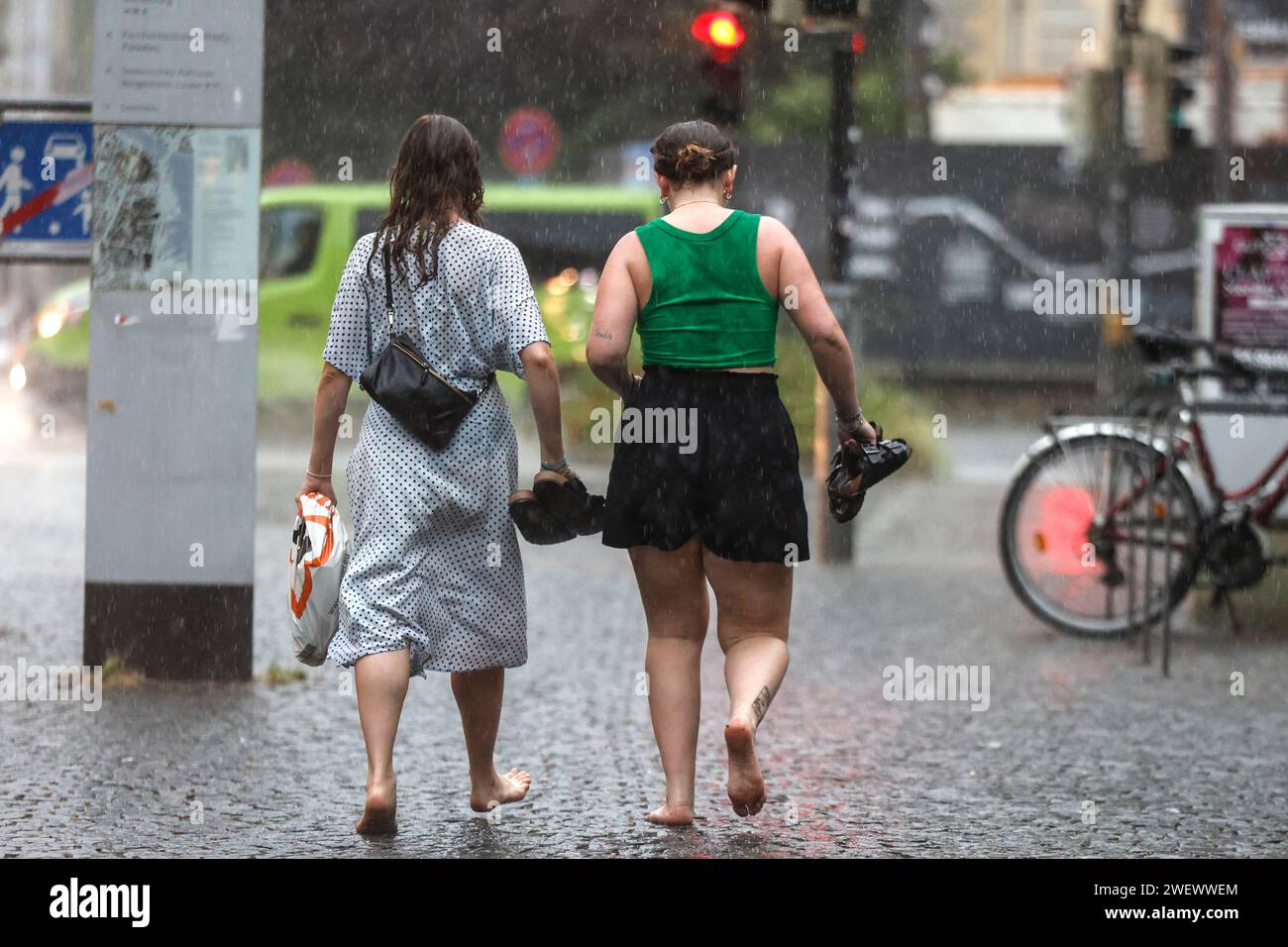Woman soaked rain hi-res stock photography and images - Alamy