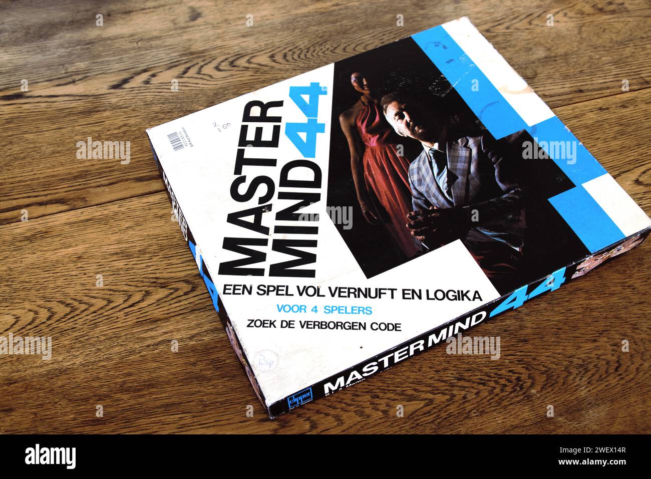 Mastermind 44 strategy code breaking board game. Retro family code ...