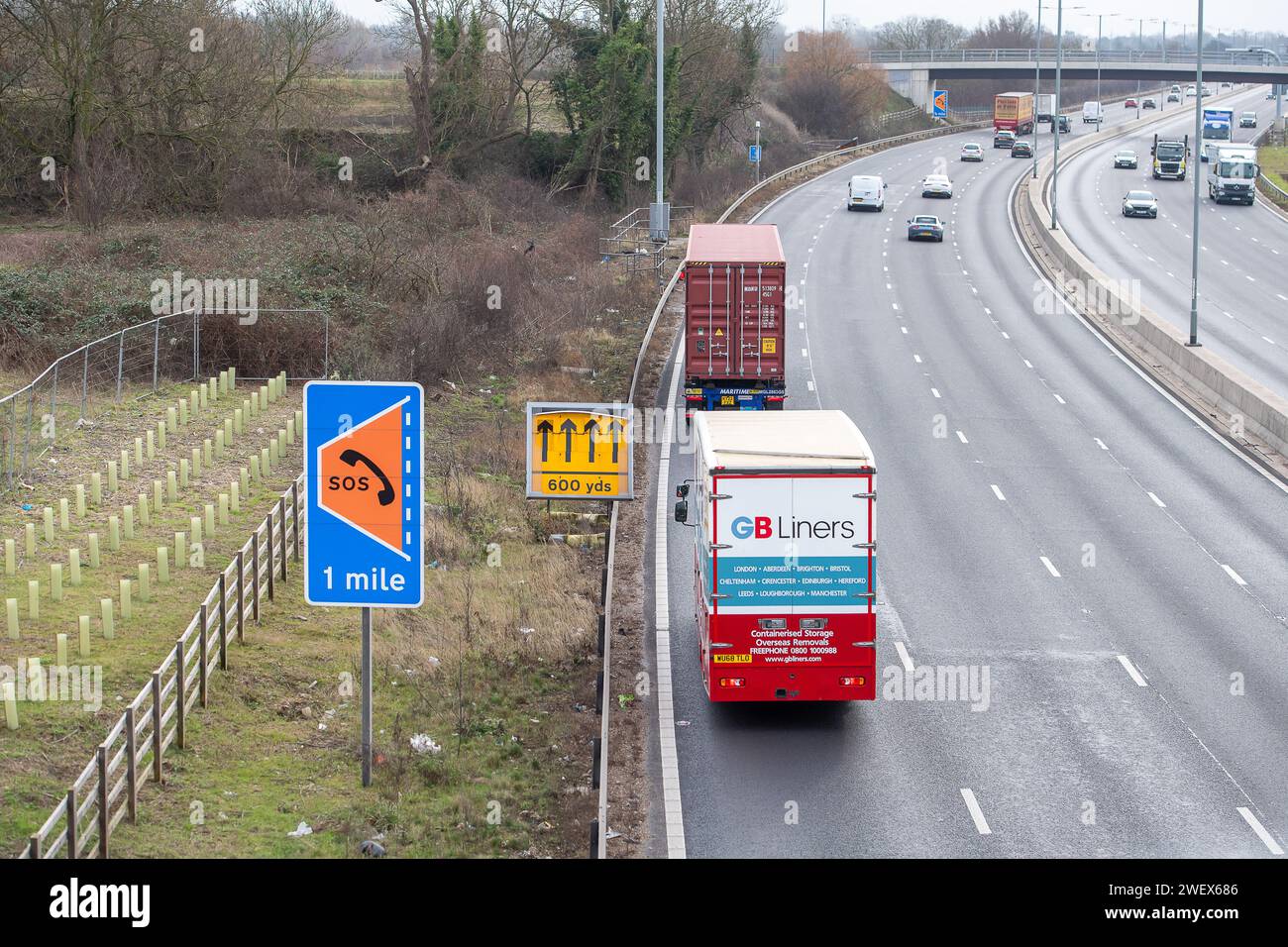 Slough, Berkshire, UK. 25th January, 2024. An SOS telephone sign next ...