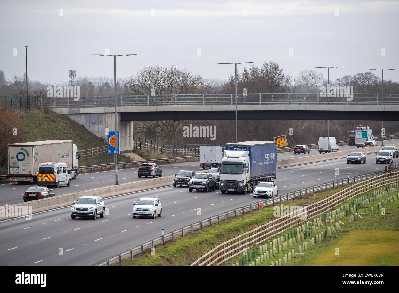 Slough, Berkshire, UK. 25th January, 2024. The M4 Smart Motorway in ...