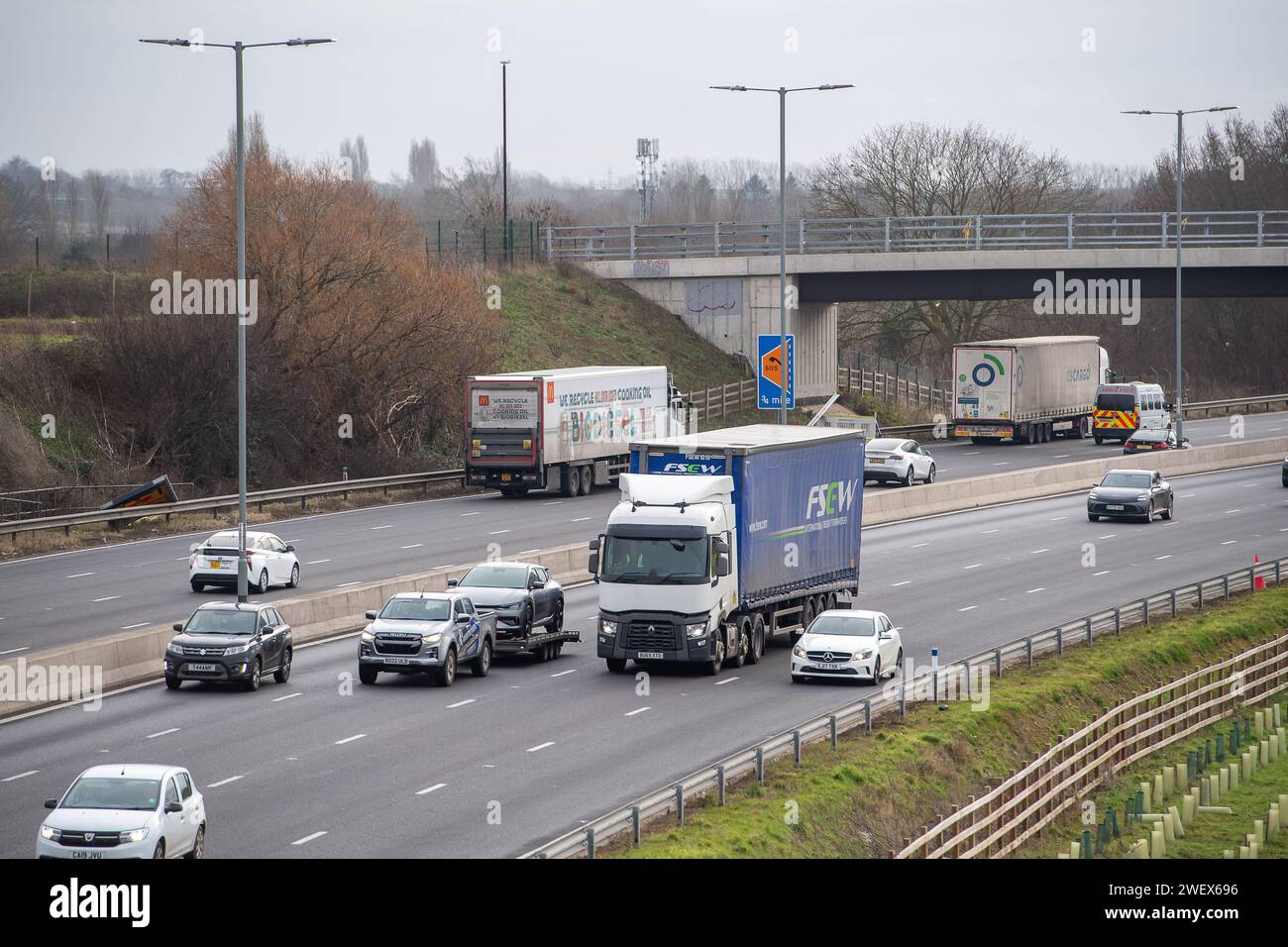 Slough, Berkshire, UK. 25th January, 2024. The M4 Smart Motorway in ...