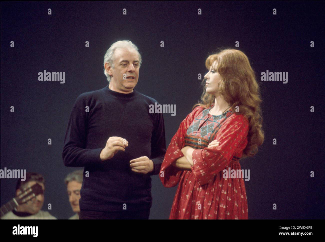 - Dario Fo and his wife Franca Rame in the comedy "All house, bed and ...