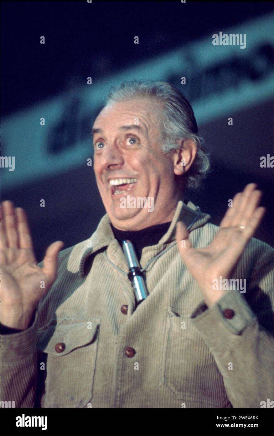 - Dario Fo in the show "Funny Mystery" (1976) - Dario Fo nello ...