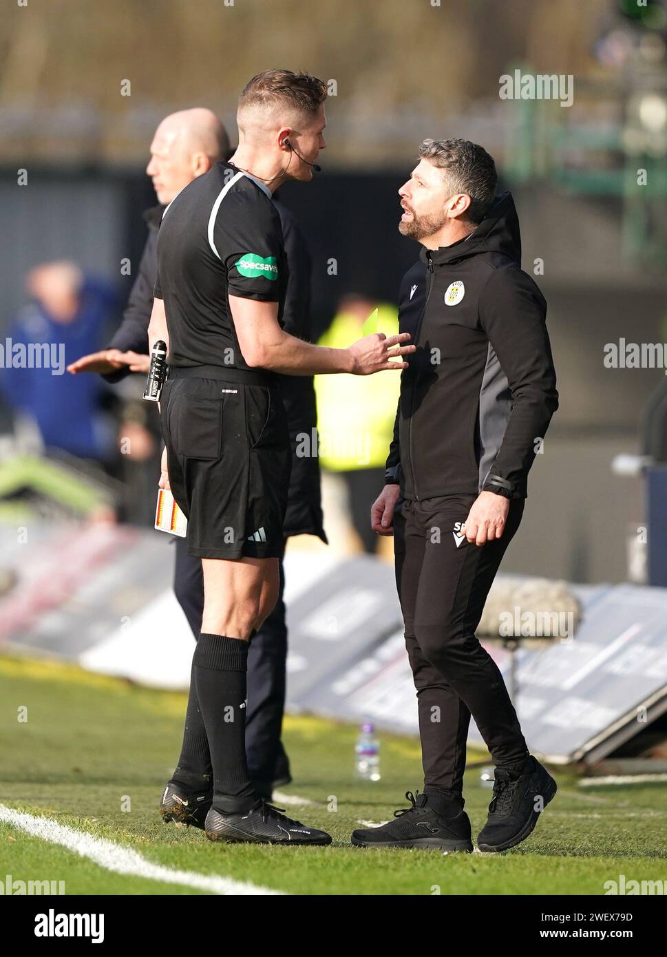St Mirren manager Stephen Robinson argues with referee David Dickinson ...