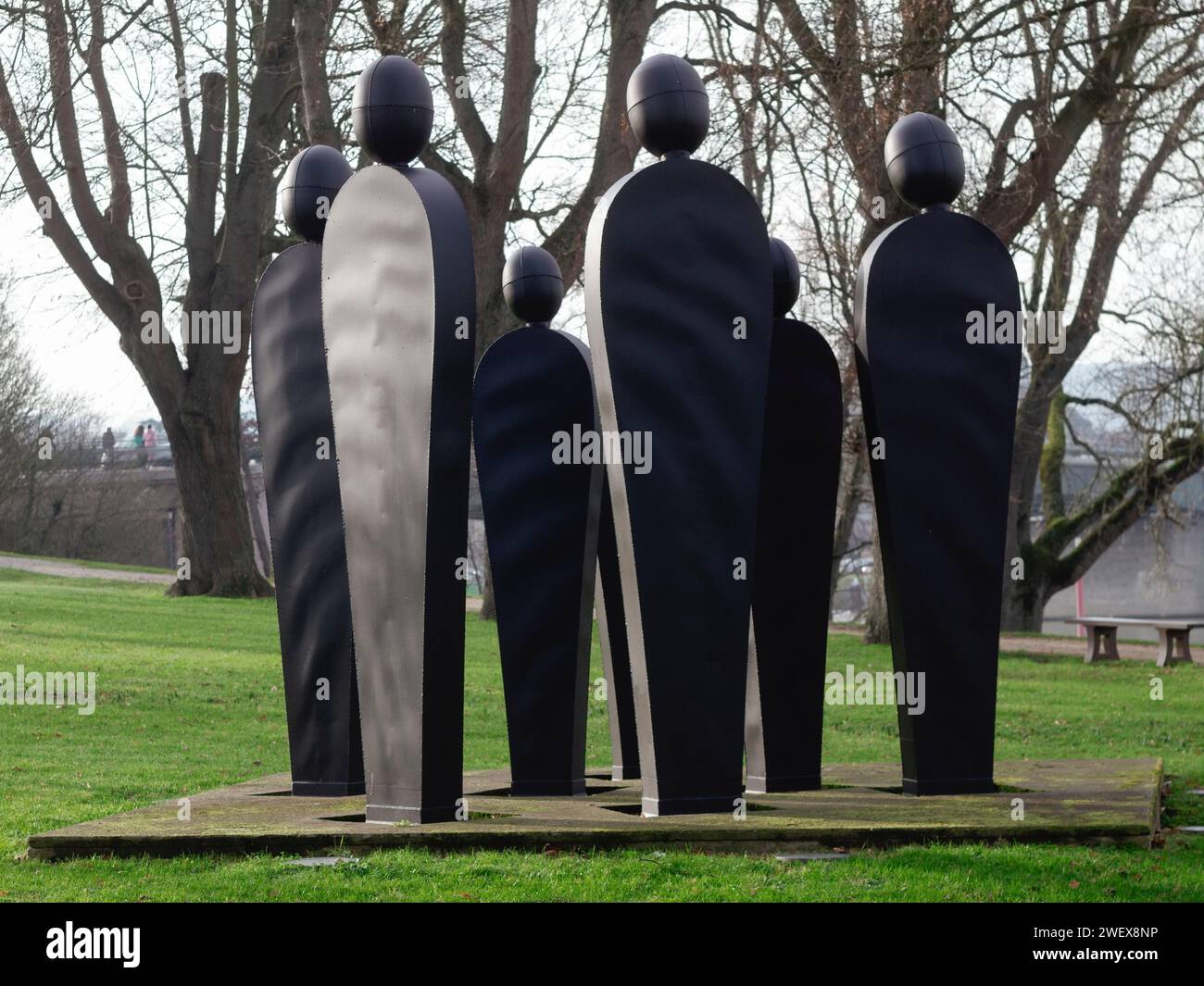 'People' statues (1997) by Olivier Gerval at the Esplanade du château ...