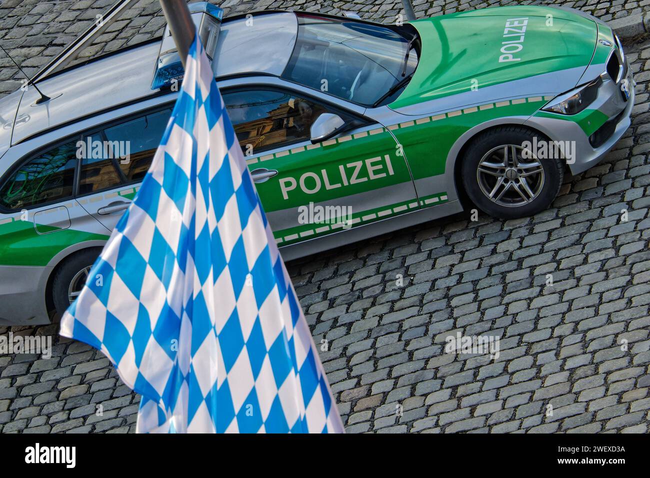 Innere Sicherheit. Polizei im Einsatz. München Bayern Deutschland ...