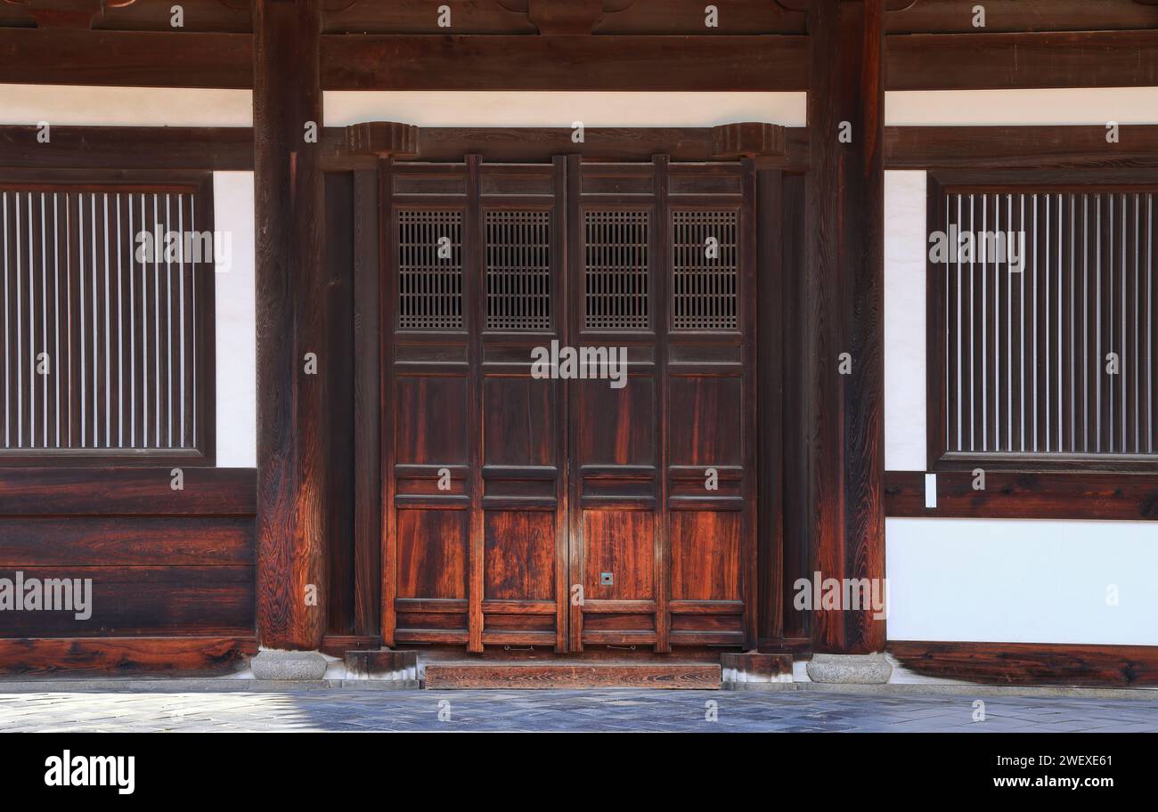 Japanese traditional house door hi-res stock photography and images - Alamy