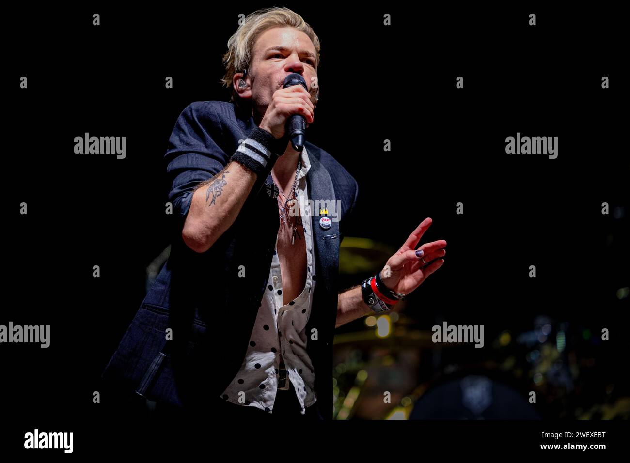 Sum 41 set hi-res stock photography and images - Alamy