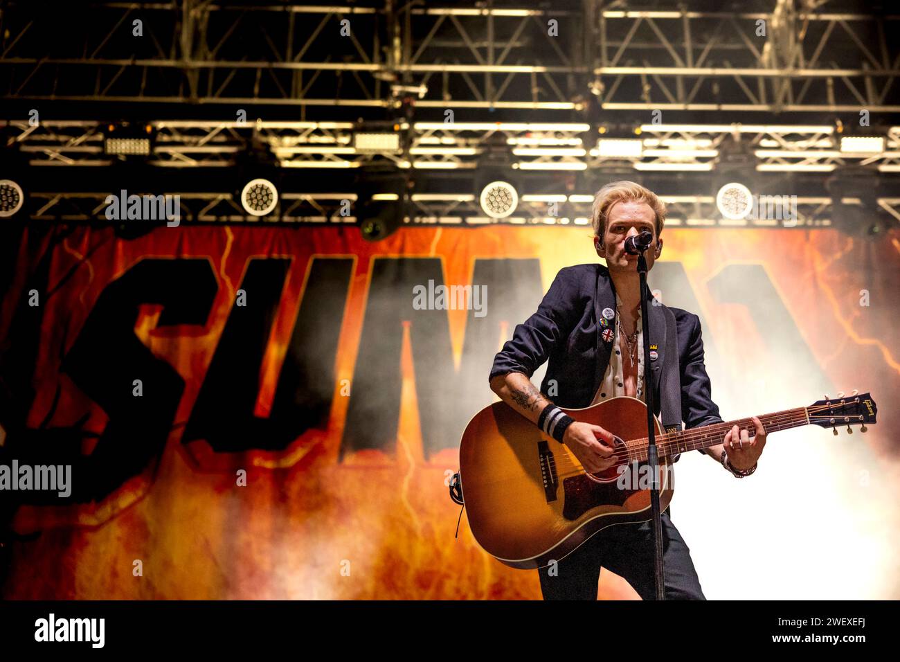 Sum 41 set hi-res stock photography and images - Alamy