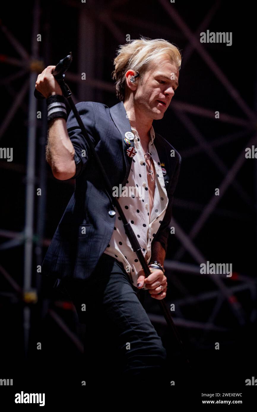 Sum 41 set hi-res stock photography and images - Alamy