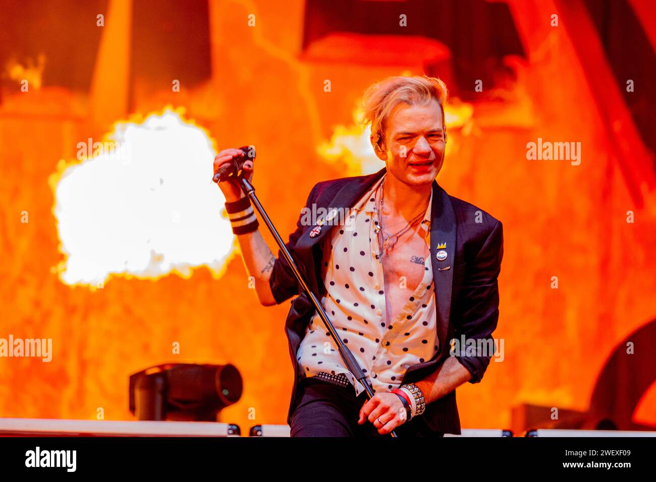 Sum 41 set hi-res stock photography and images - Alamy