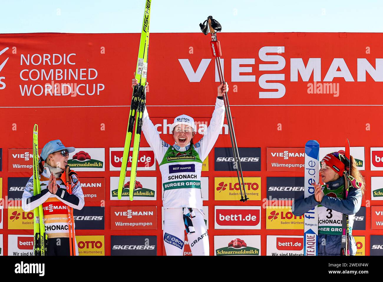 Schonach, Deutschland. 27th Jan, 2024. Siegerehrung der Frauen Leinan ...