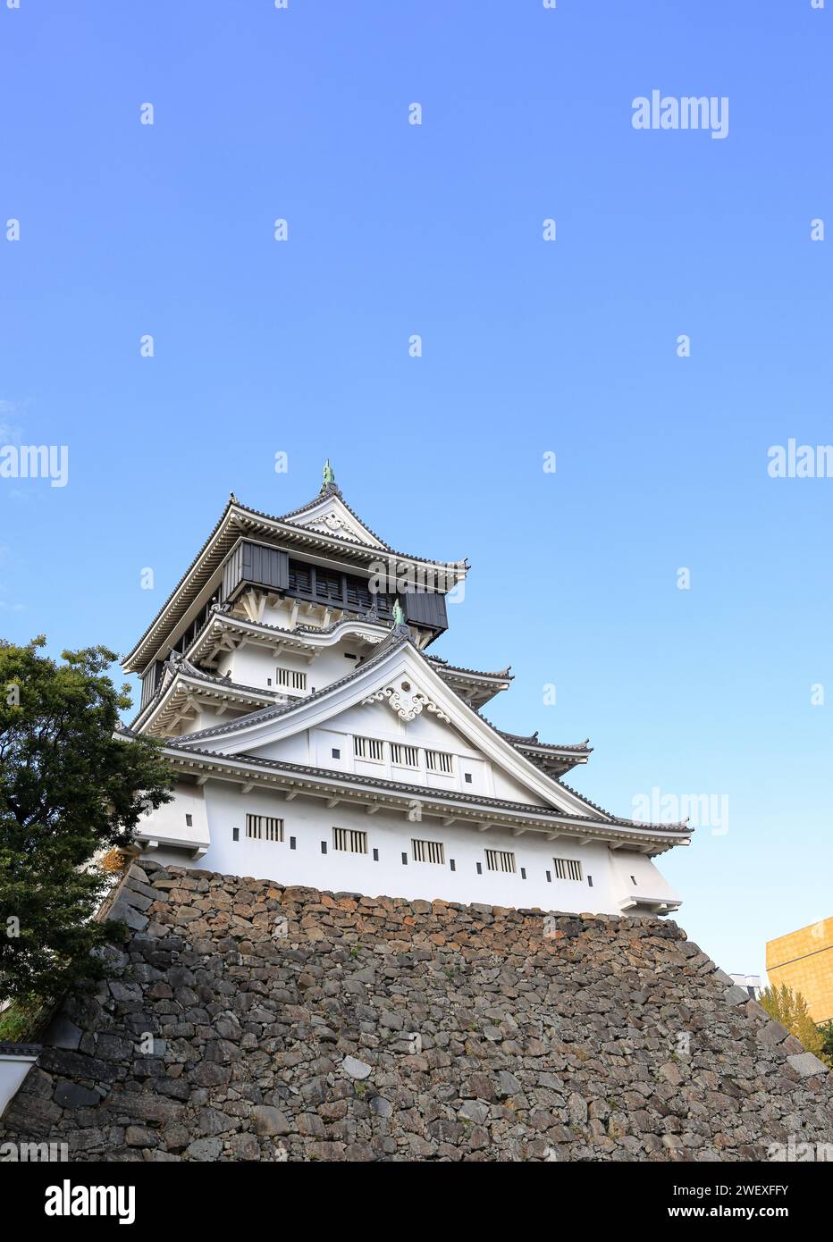 Japanese ancient buildings hi-res stock photography and images - Alamy