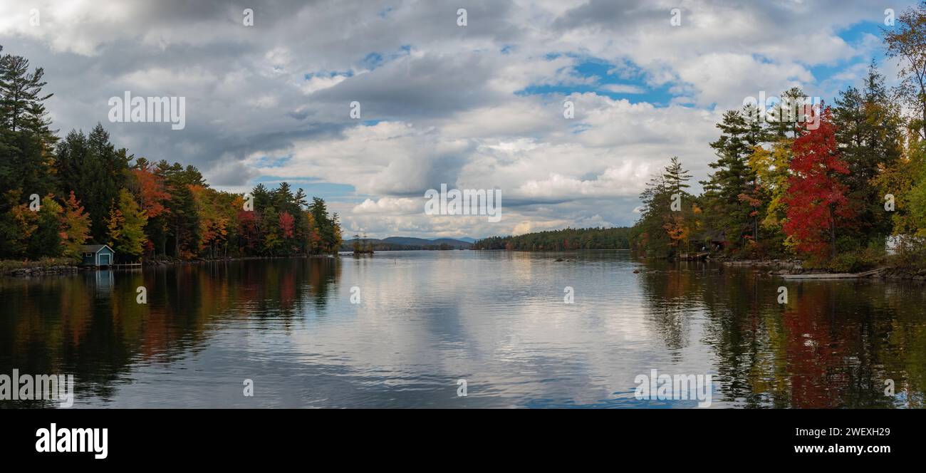 New lake wall hi-res stock photography and images - Alamy