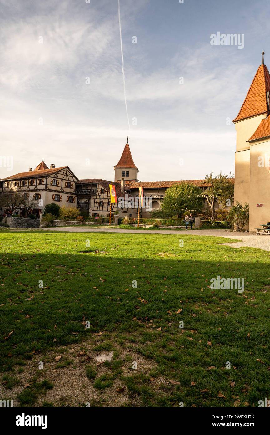 Schloss Harburg Burg Harburg ist eine Höhenburg am südöstlichen Rand ...