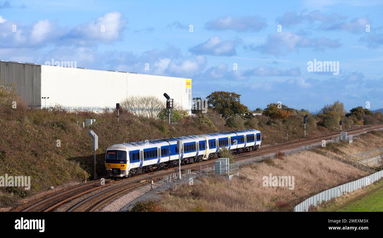 Chiltern Railways class 165 Turbo trains 165012 + 165019 passing ...