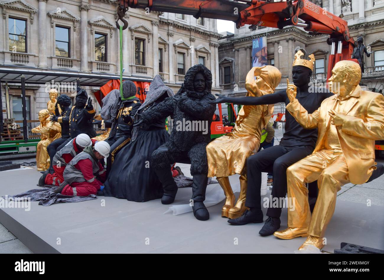 London, England, UK. 27th Jan, 2024. Workers install a new artwork ...