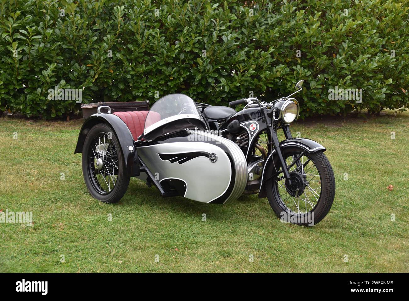 Motorrad beiwagen hi-res stock photography and images - Alamy