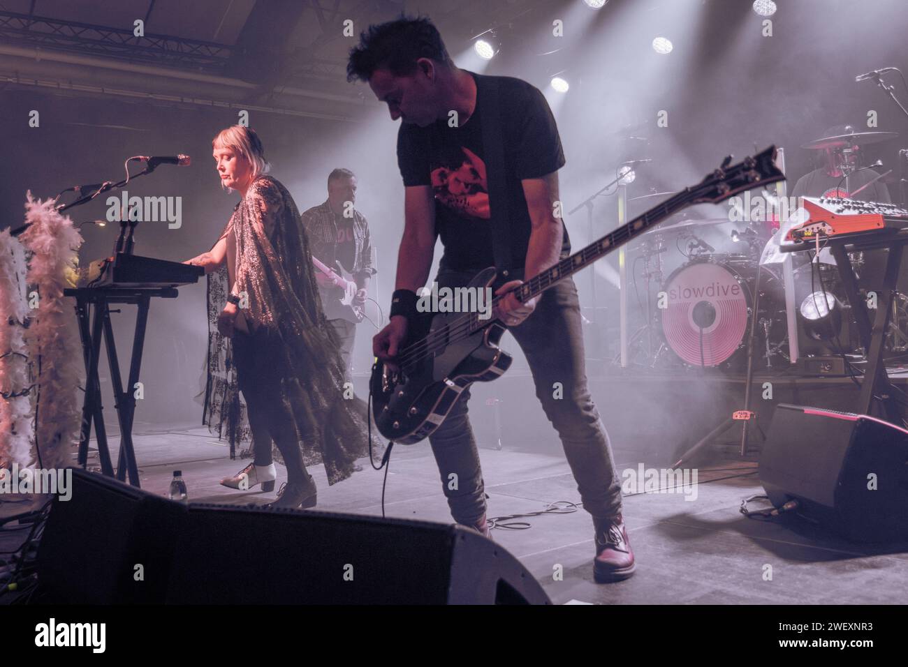 Slowdive (Christian Savill, Rachel Goswell, Nick Chaplin) live in ...