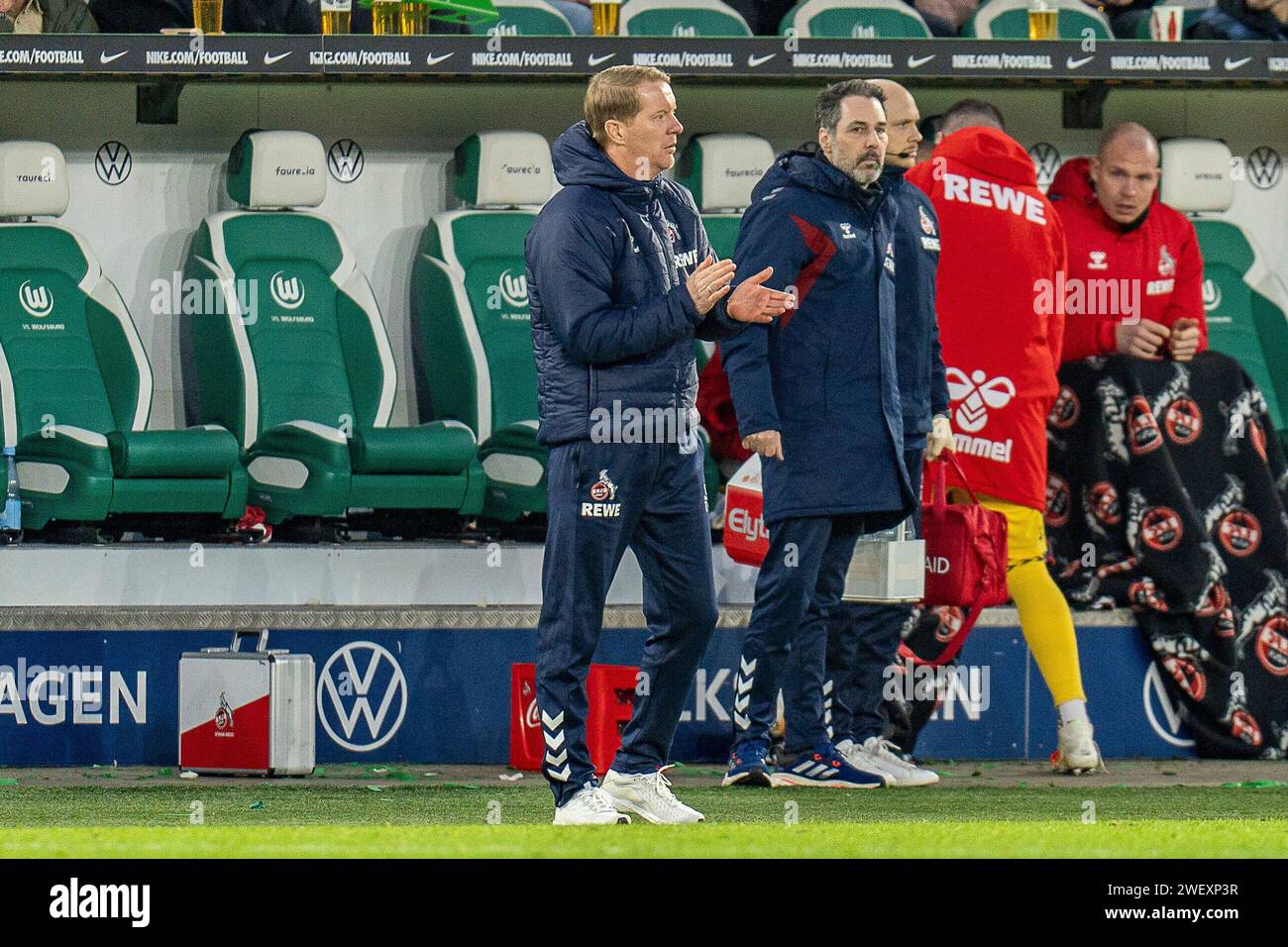 Wolfsburg, Deutschland. 27th Jan, 2024. Timo Schultz (1.FC Koeln, Chef-Trainer) VfL Wolfsburg vs ...