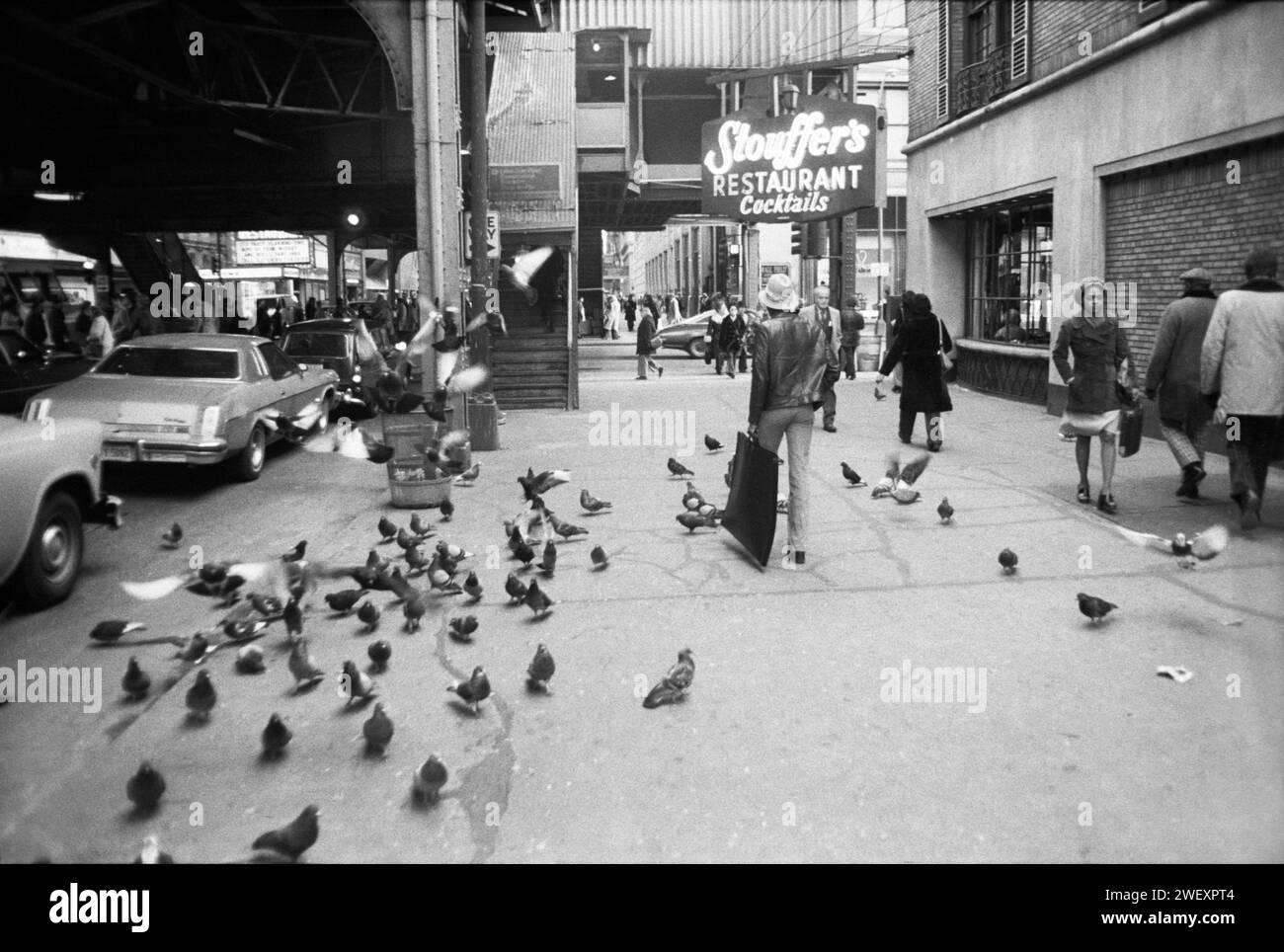 Chicago street scene 1970s hi-res stock photography and images - Alamy