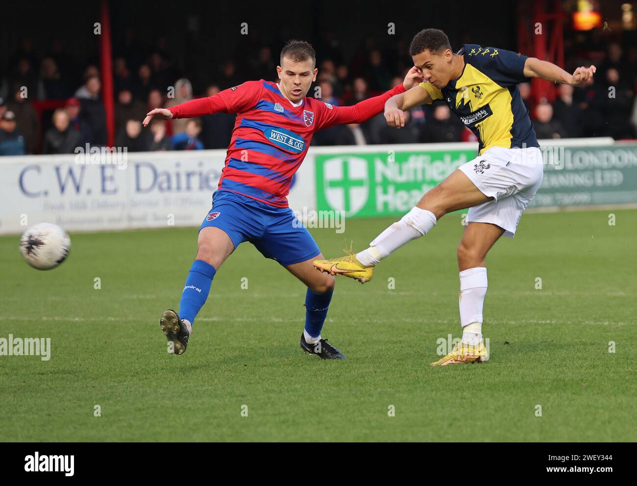 Dagenham, UK. 27th Jan, 2024. DAGENHAM, ENGLAND - Caleb Richards of ...