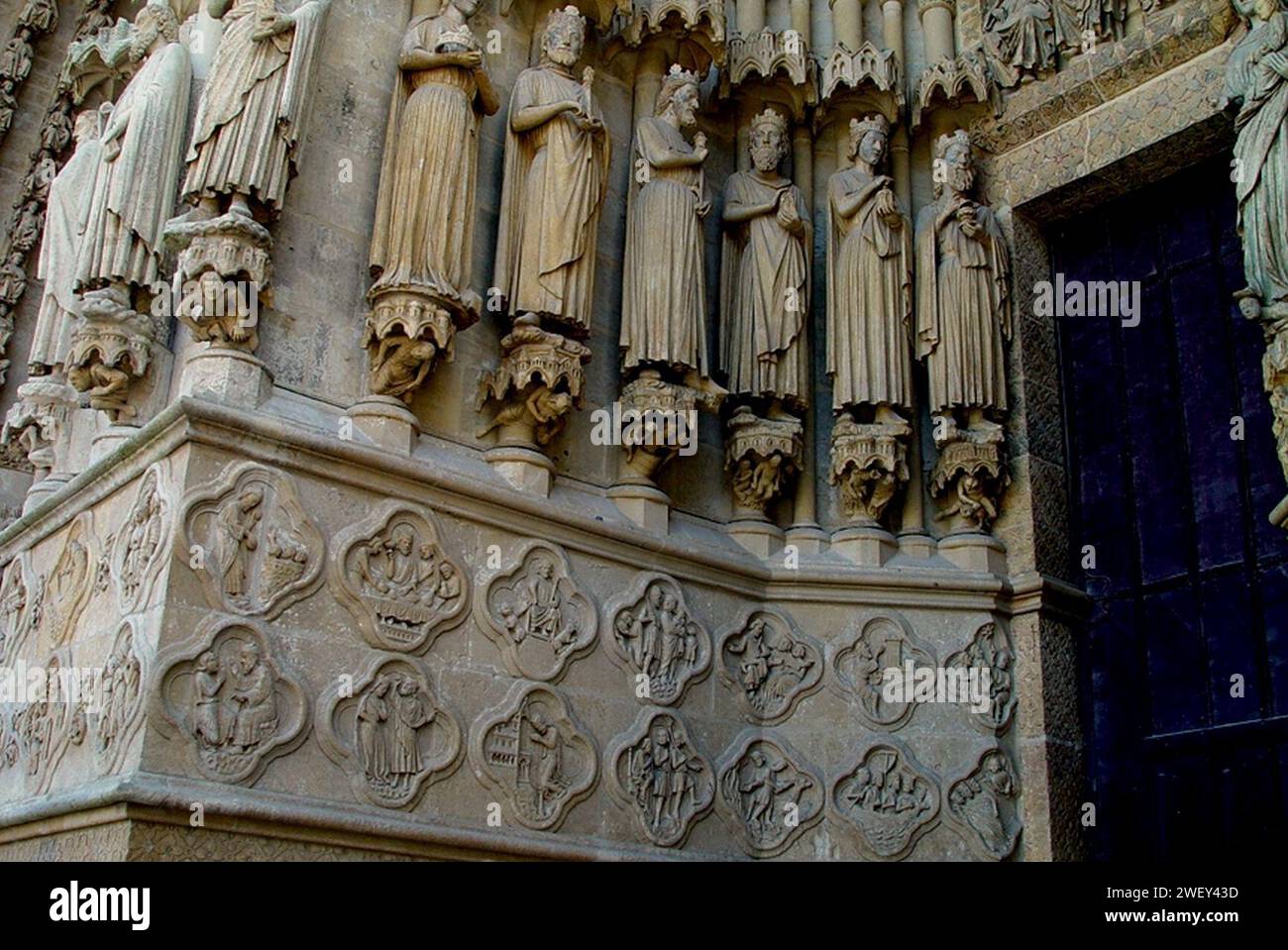Amiens Cathedral, West facade, right portal, left side - Vanderbilt ACT ...