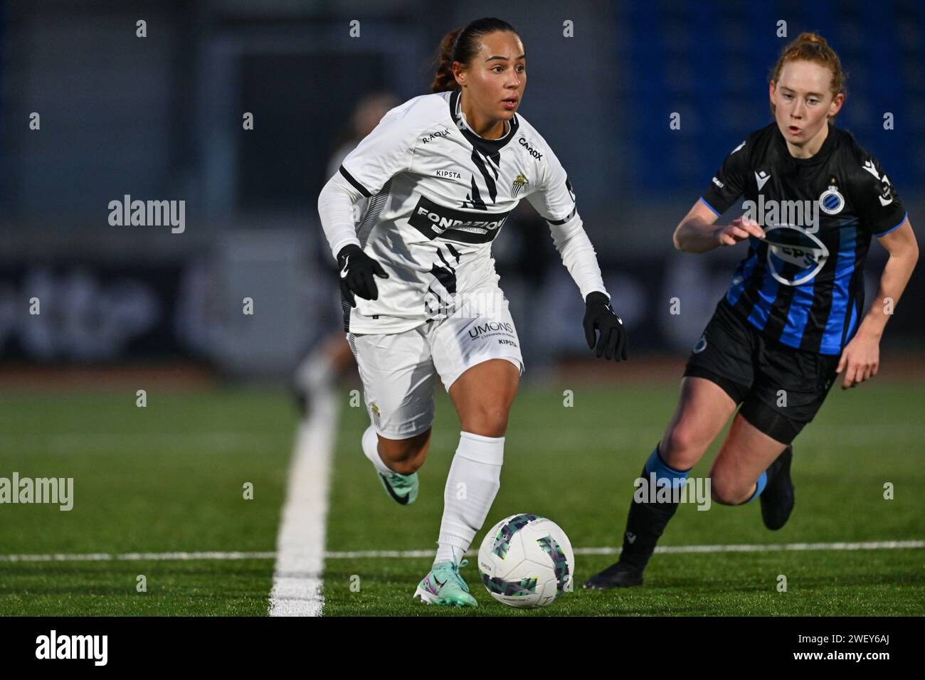 Knokke, Belgium. 27th Jan, 2024. Anais Bey Temsamani (28) of Charleroi pictured in a duel with ...