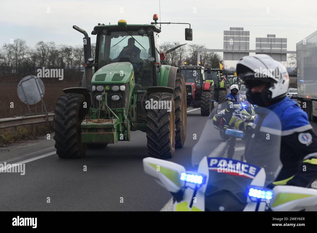 French farmers protest paris hi-res stock photography and images - Alamy
