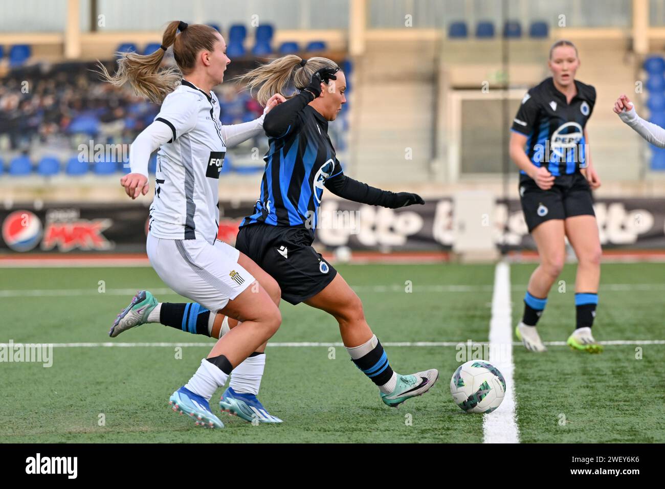 Knokke, Belgium. 27th Jan, 2024. Celia Ernesti (29) of Charleroi pictured in a duel with Fleur ...