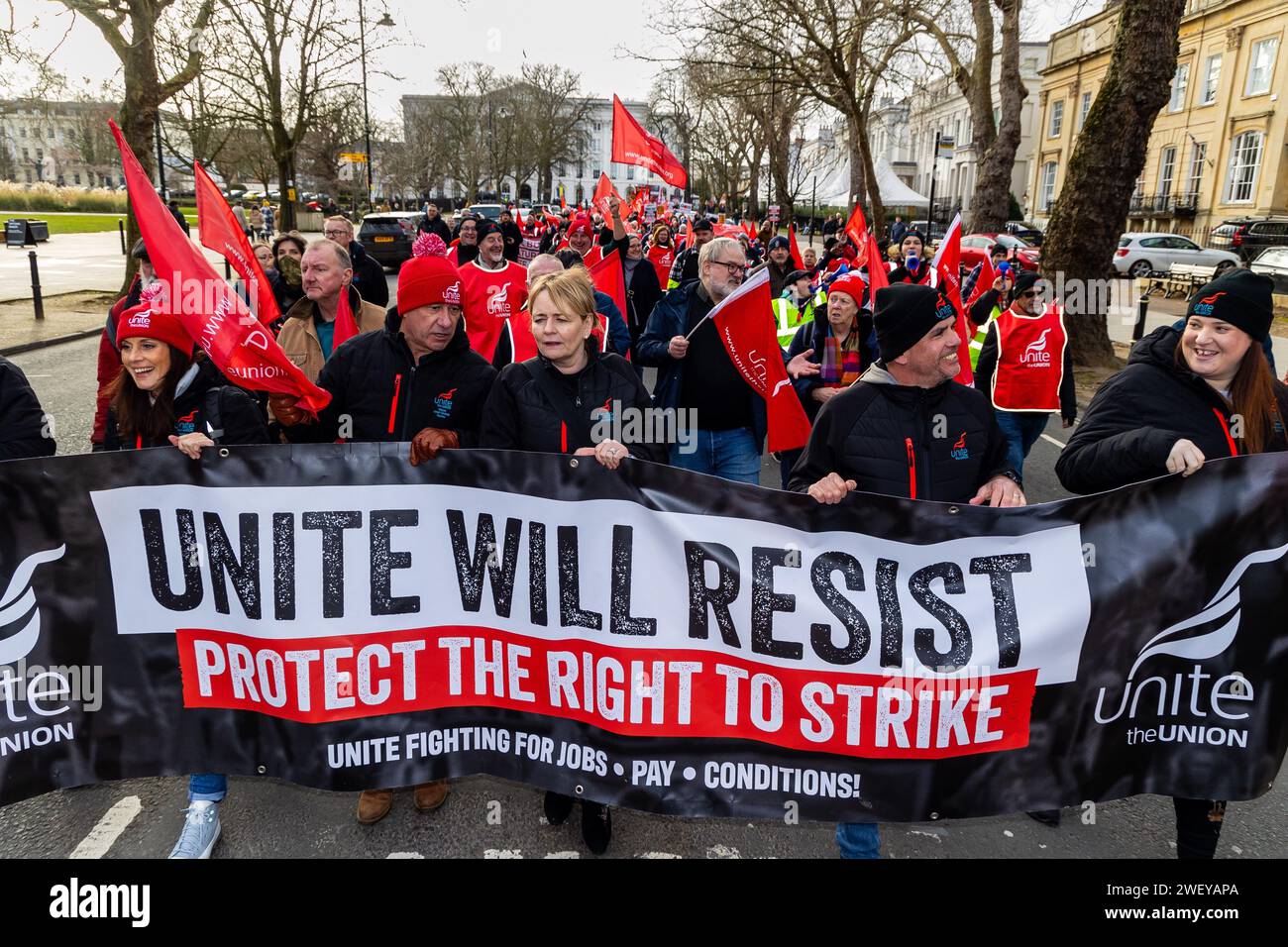 Union strike marches hi-res stock photography and images - Alamy
