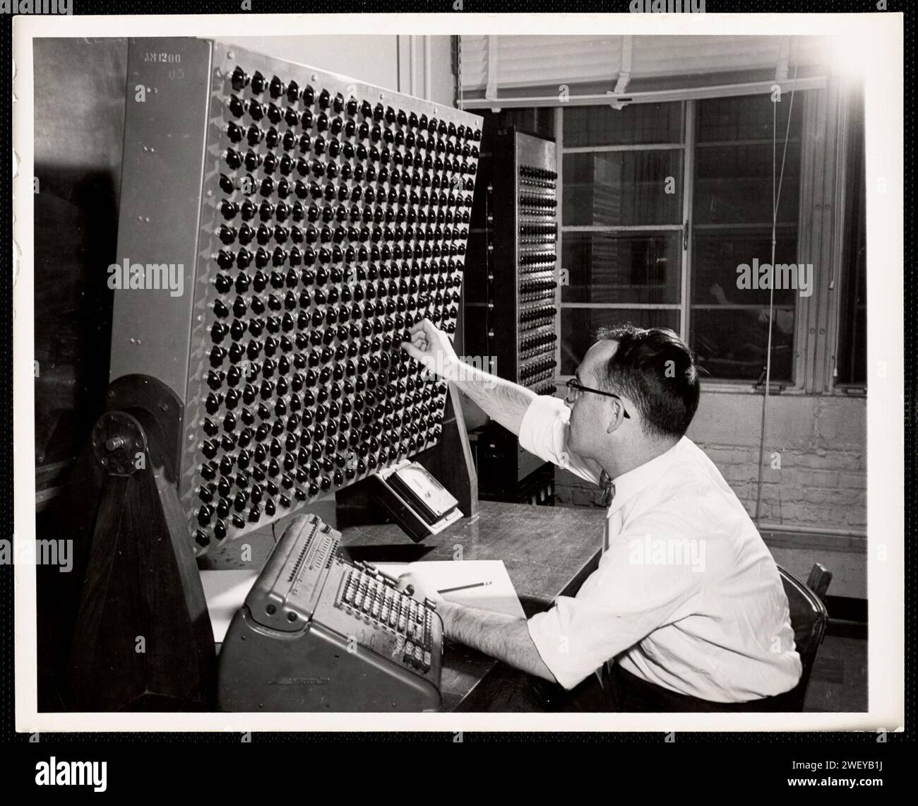 Analogue computer, by the U.S. Army Watertown Arsenal, c. 1942-1959 ...