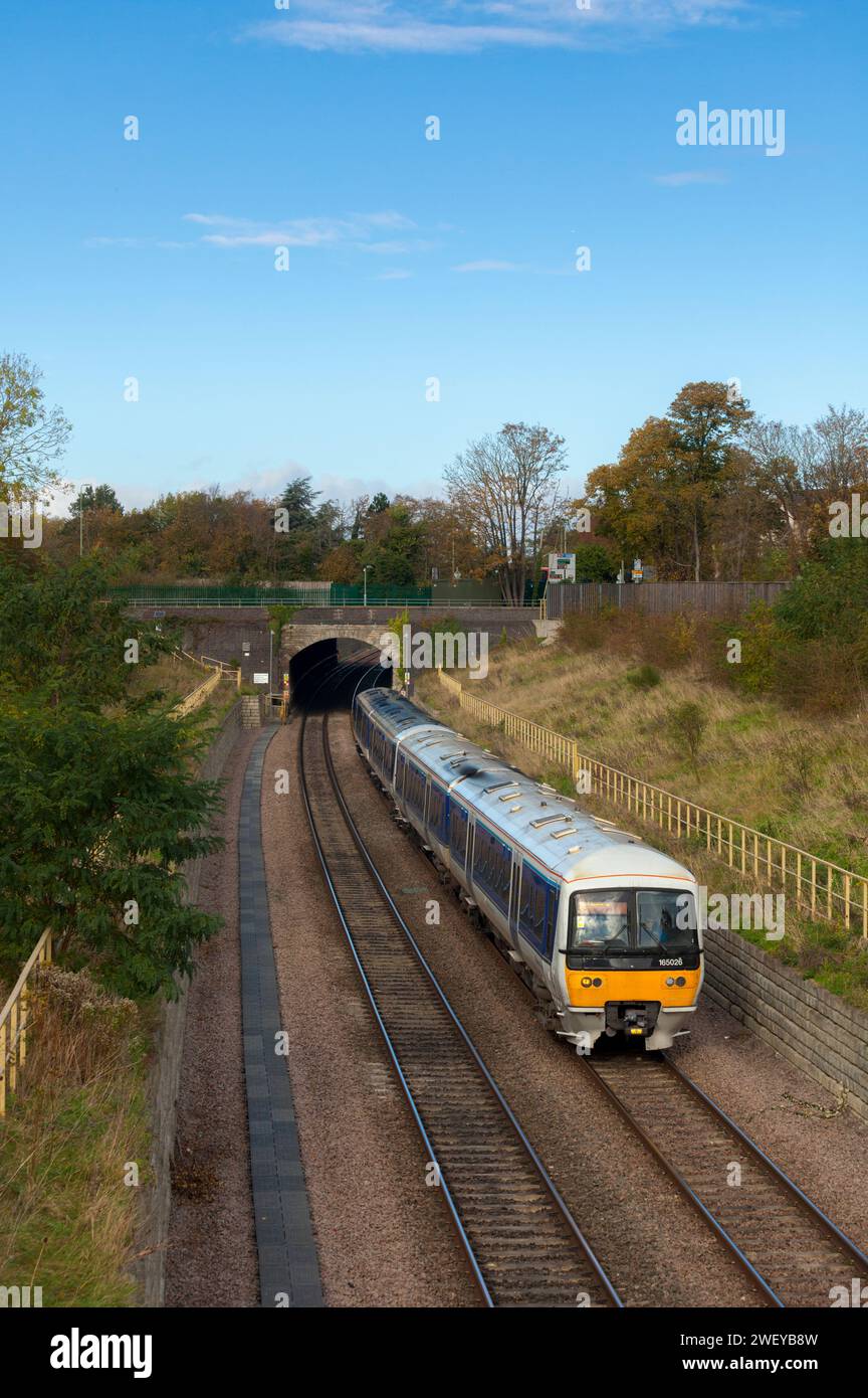 Chiltern Railways class 165 Turbo trains 165026 + 165016 leaving ...