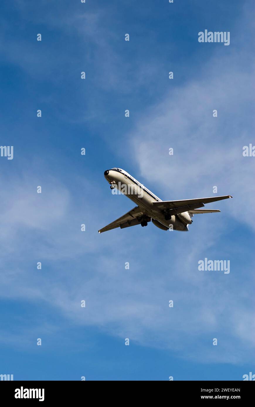 Midair aviation hi-res stock photography and images - Alamy