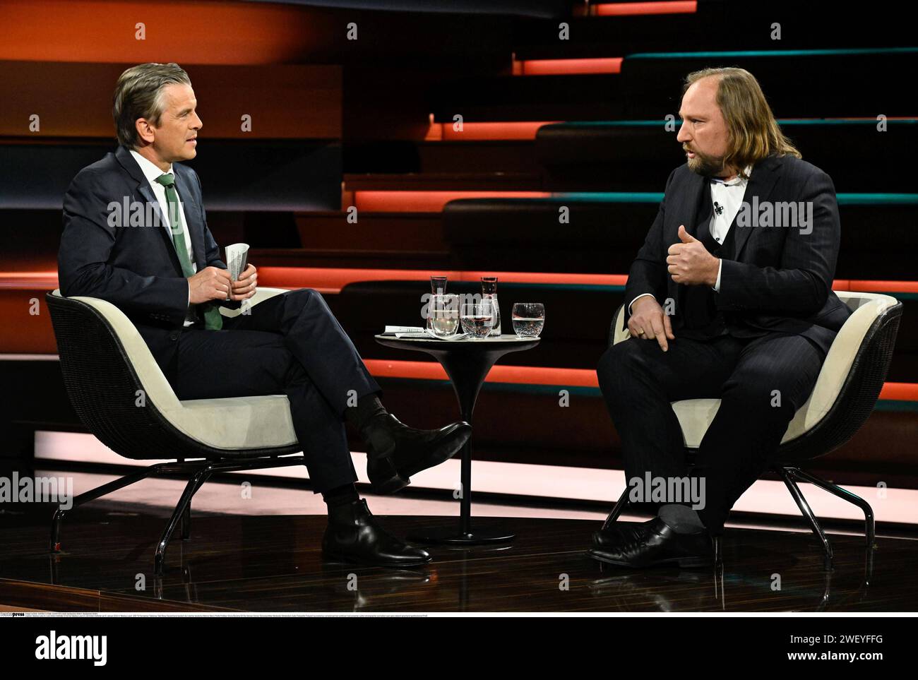 Markus Lanz li. und Anton Hofreiter 01/24 her Markus Lanz li. mit Anton ...