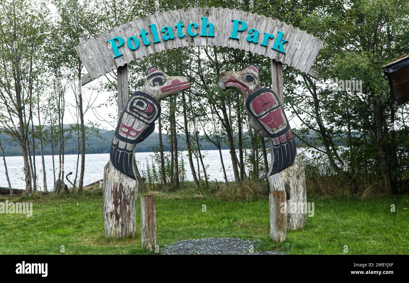 Potlatch, Park, Alaska totem pole Stock Photo - Alamy