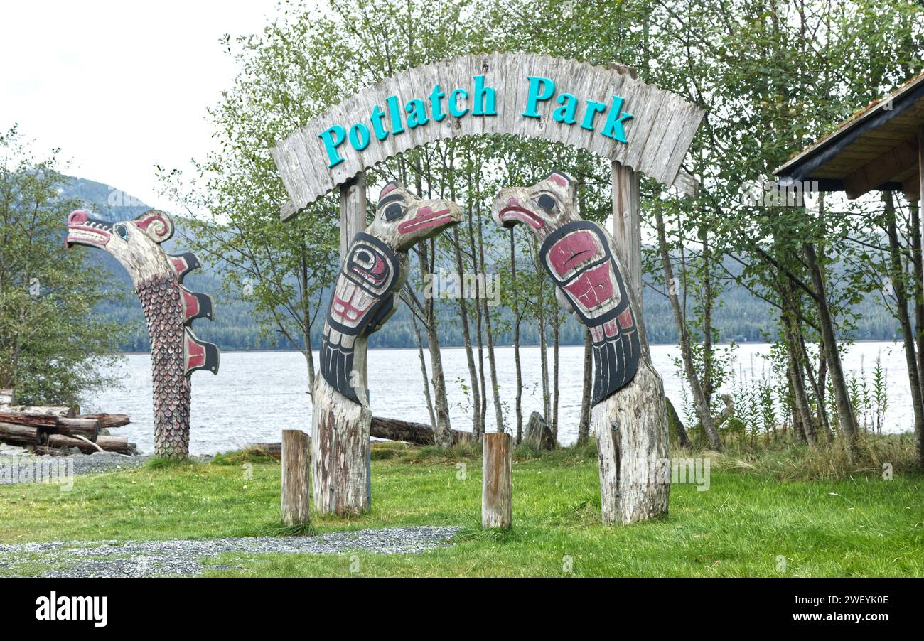 Potlatch, Park, Alaska totem pole Stock Photo - Alamy