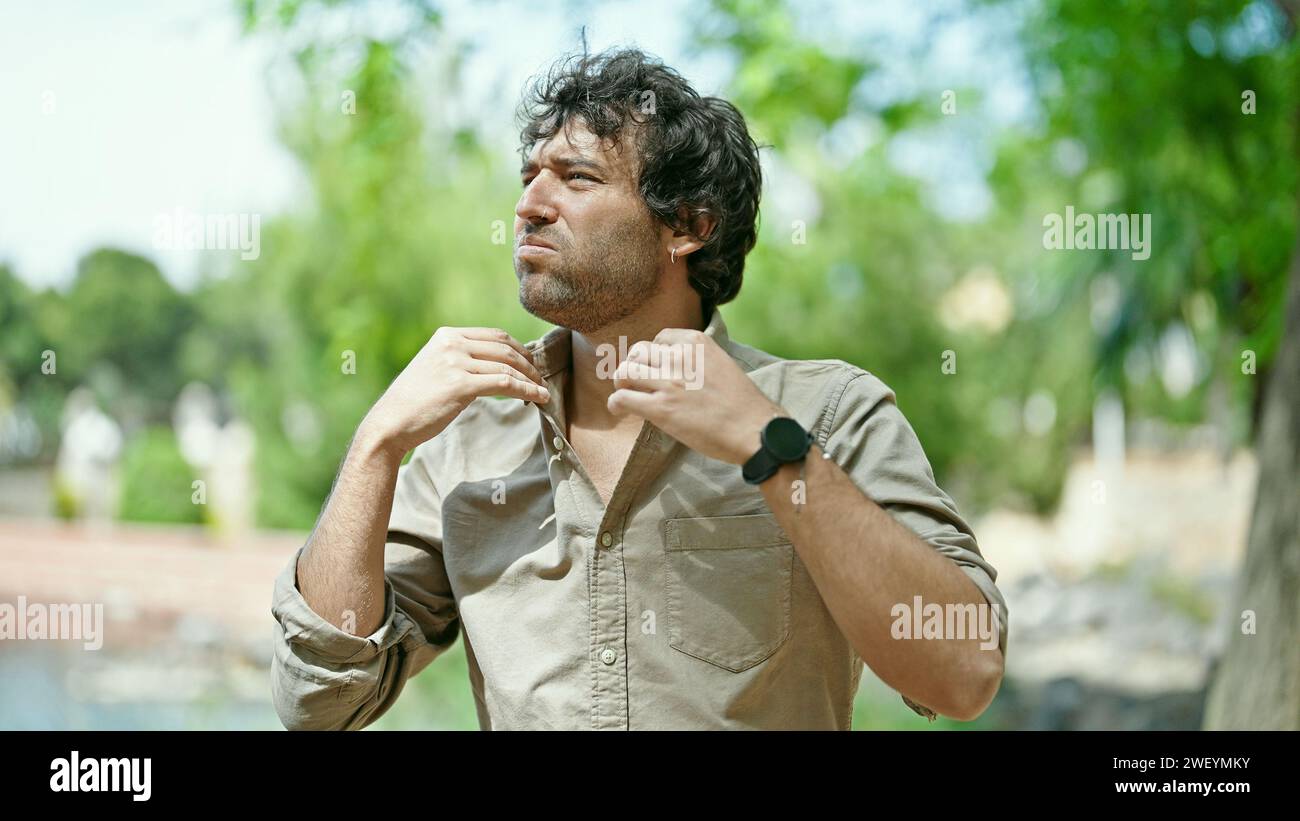 Man sweating in summer hi-res stock photography and images - Alamy