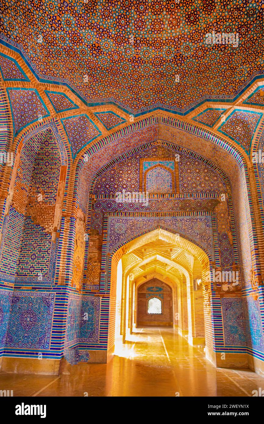 Shah Jahan Mosque in Thatta, Pakistan. Beautiful golden and blue ...