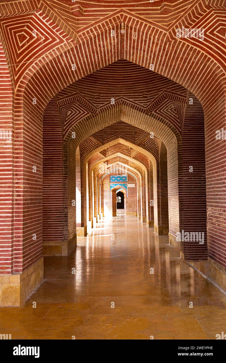 Beautiful arch entryway in Shah Jahan Mosque in Thatta, Pakistan. Also ...