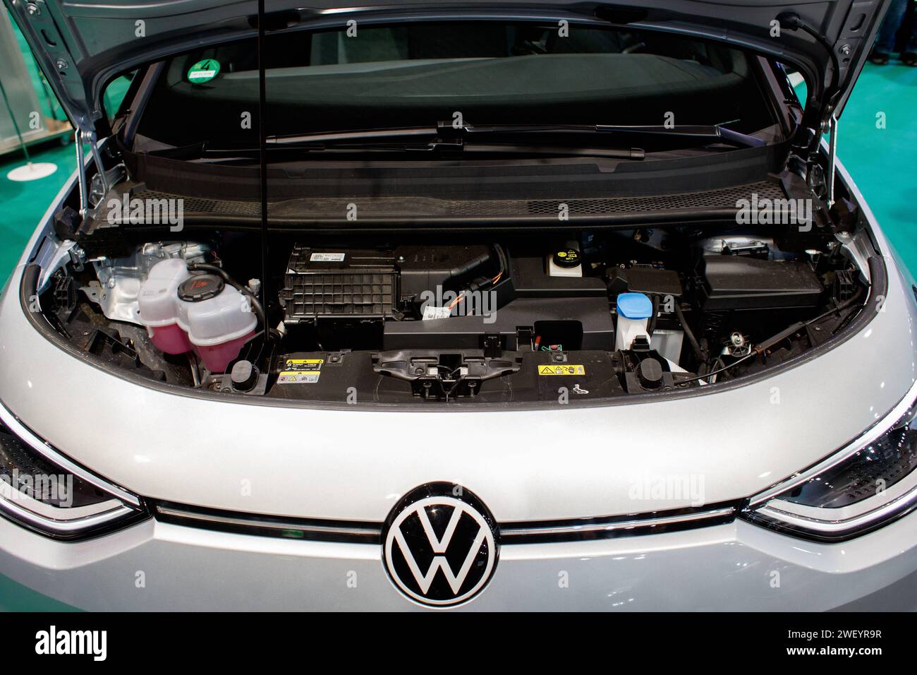 Automobilmesse Erfurt 2024 lockt tausende Besucher an - unter der ...