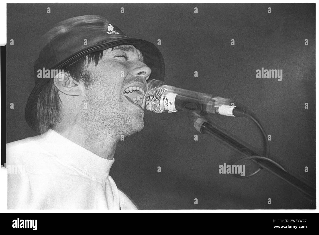 MANSUN, EARLY TOUR, 1996: INFO: Paul Draper of rock band Mansun on tour ...