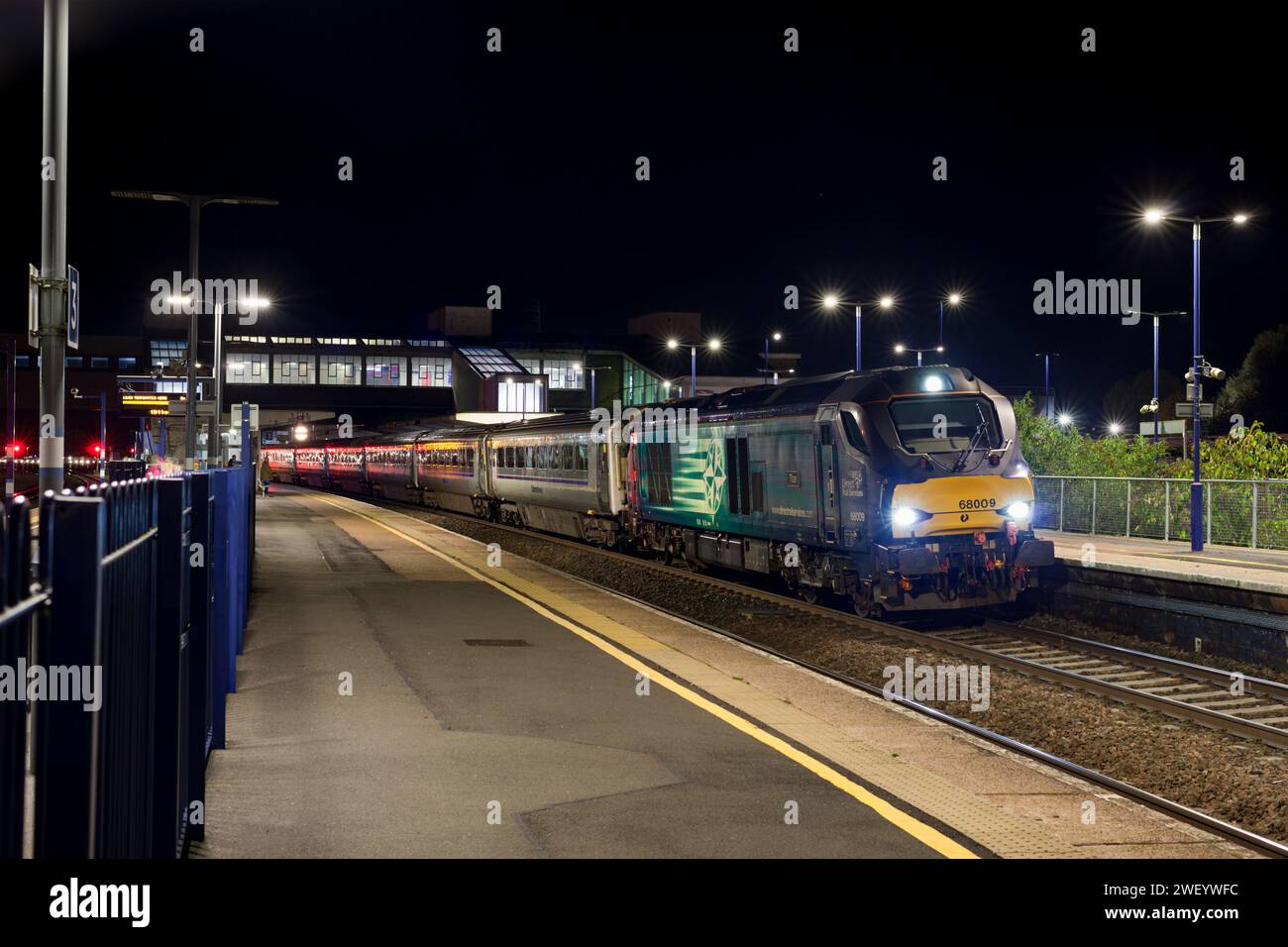 Chiltern railways class 68 locomotive 68009 at Banbury railway station ...