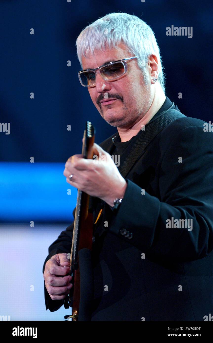 Pino daniele 2004 hi-res stock photography and images - Alamy