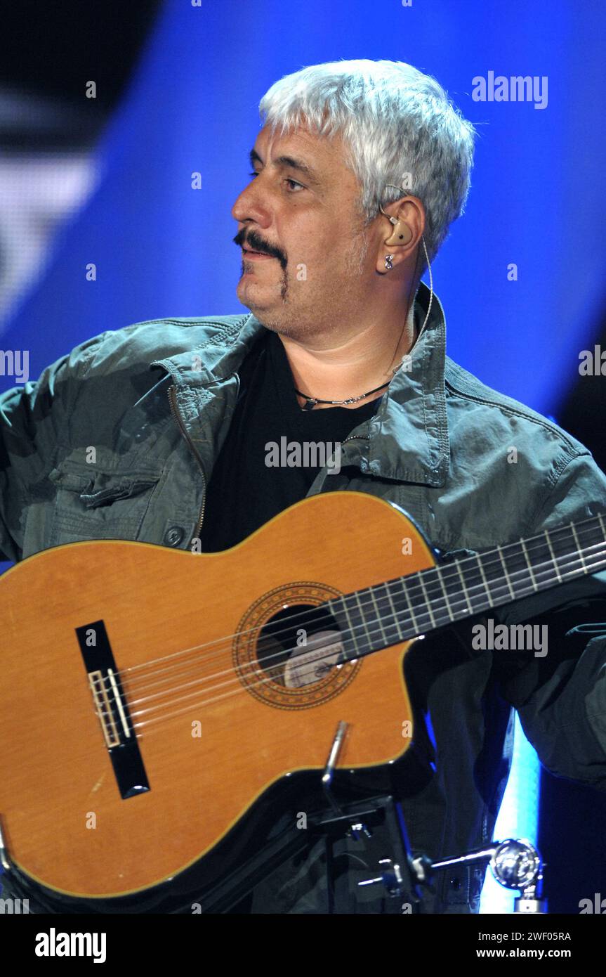 Pino daniele immagini hi-res stock photography and images - Alamy